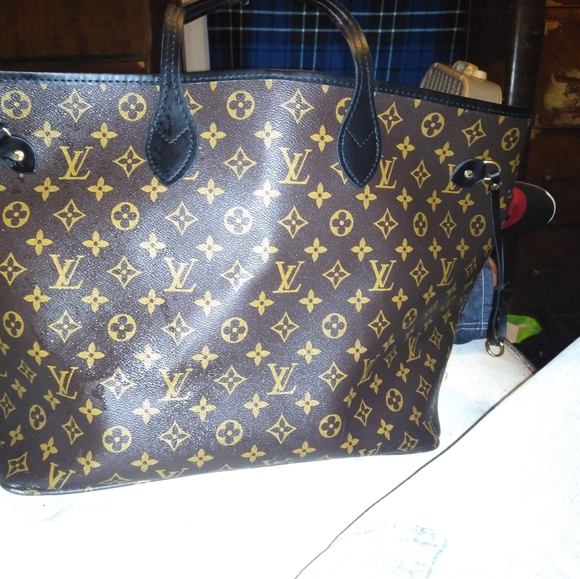 articles de voyage Louis Vuitton | Bags | Article De Voyage Louis ...